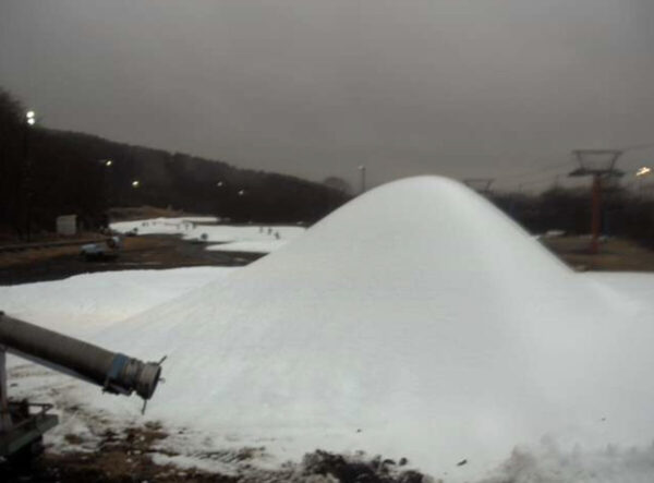 スノーパークイエティのライブカメラ-静岡県裾野市 | ライブカメラHUB